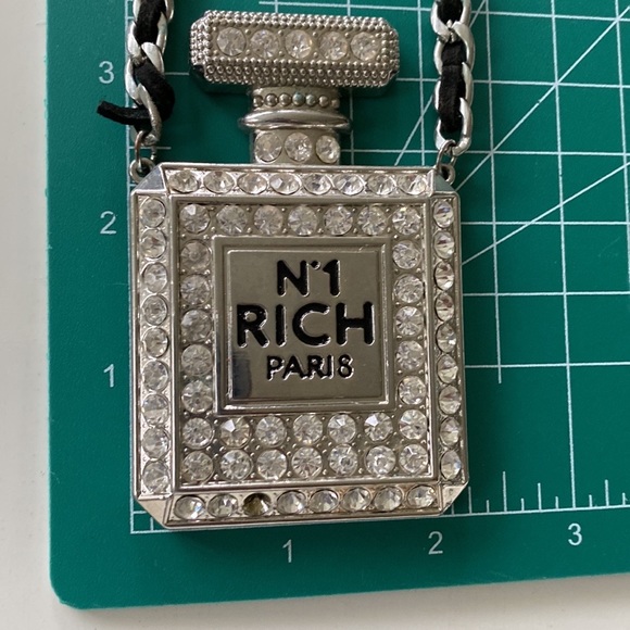 Jewelry | No1 Rich Paris Bling Necklace With Silver Link And Leather ...